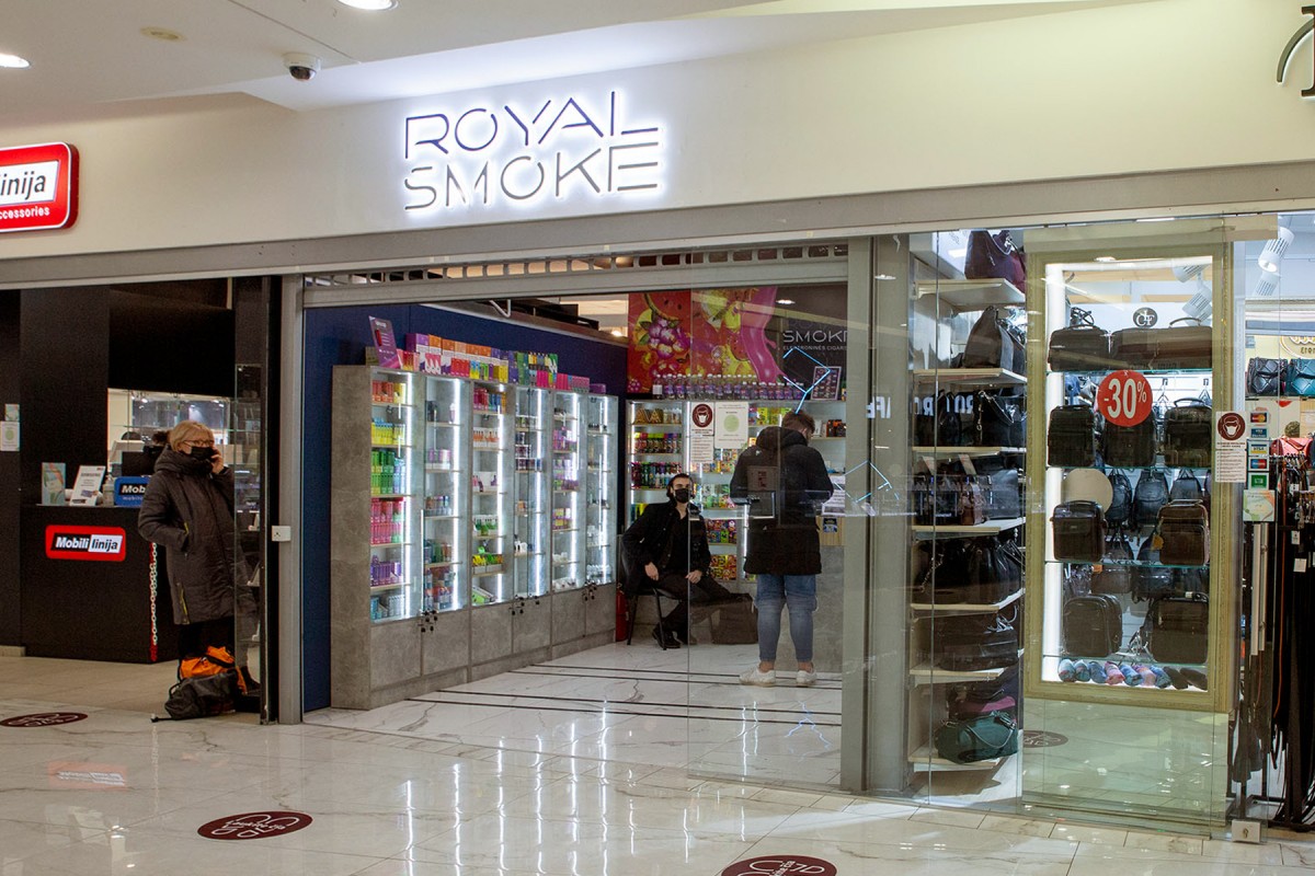 ROYAL SMOKE parduotuvė Vilniuje | CUP